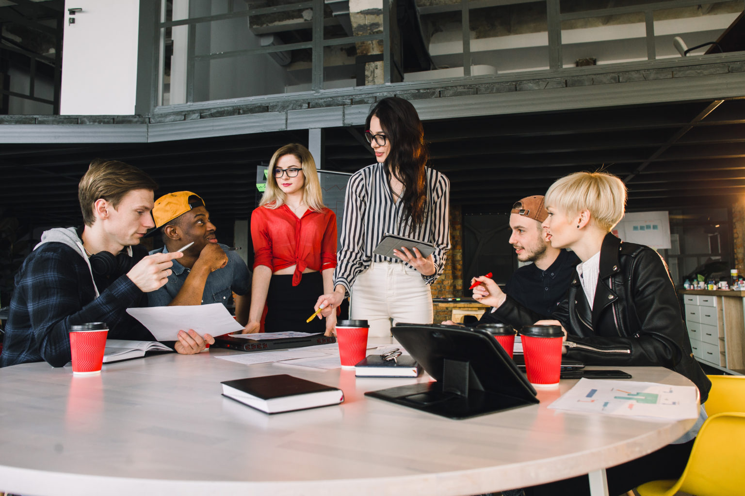 Workplace Digital Displays: Six Ways to Engage your Team