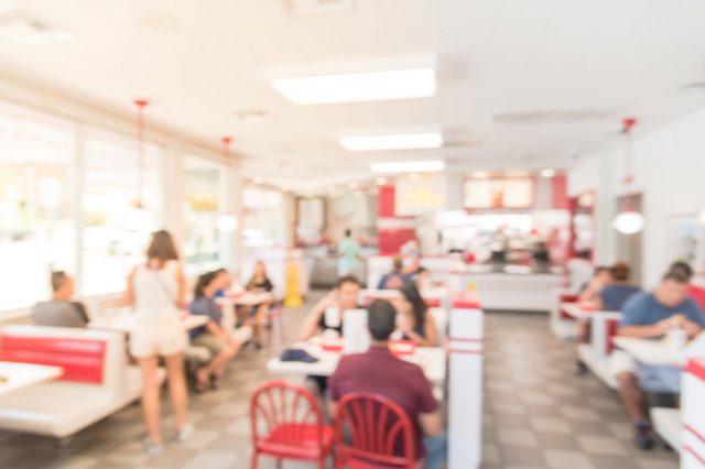 Your Guide to In-store Marketing for Quick-Service Restaurants - Spectrio
